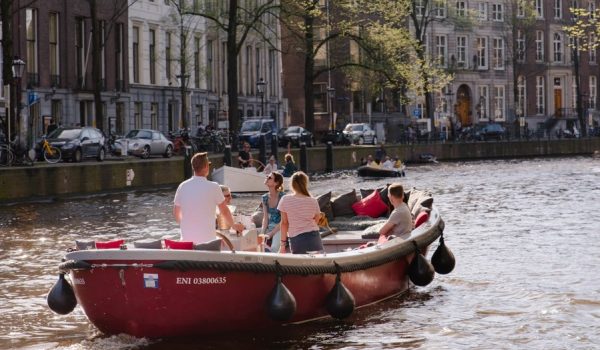 Boot Huren Amsterdam: de mooiste boten voor de leukste uitjes in 2020